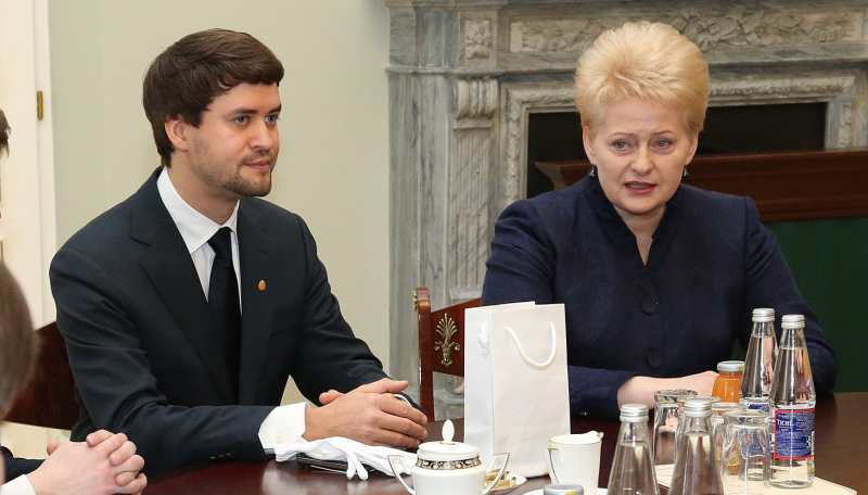 Konservatorių milijonierius filantropas, savo nešvarias rankas ...